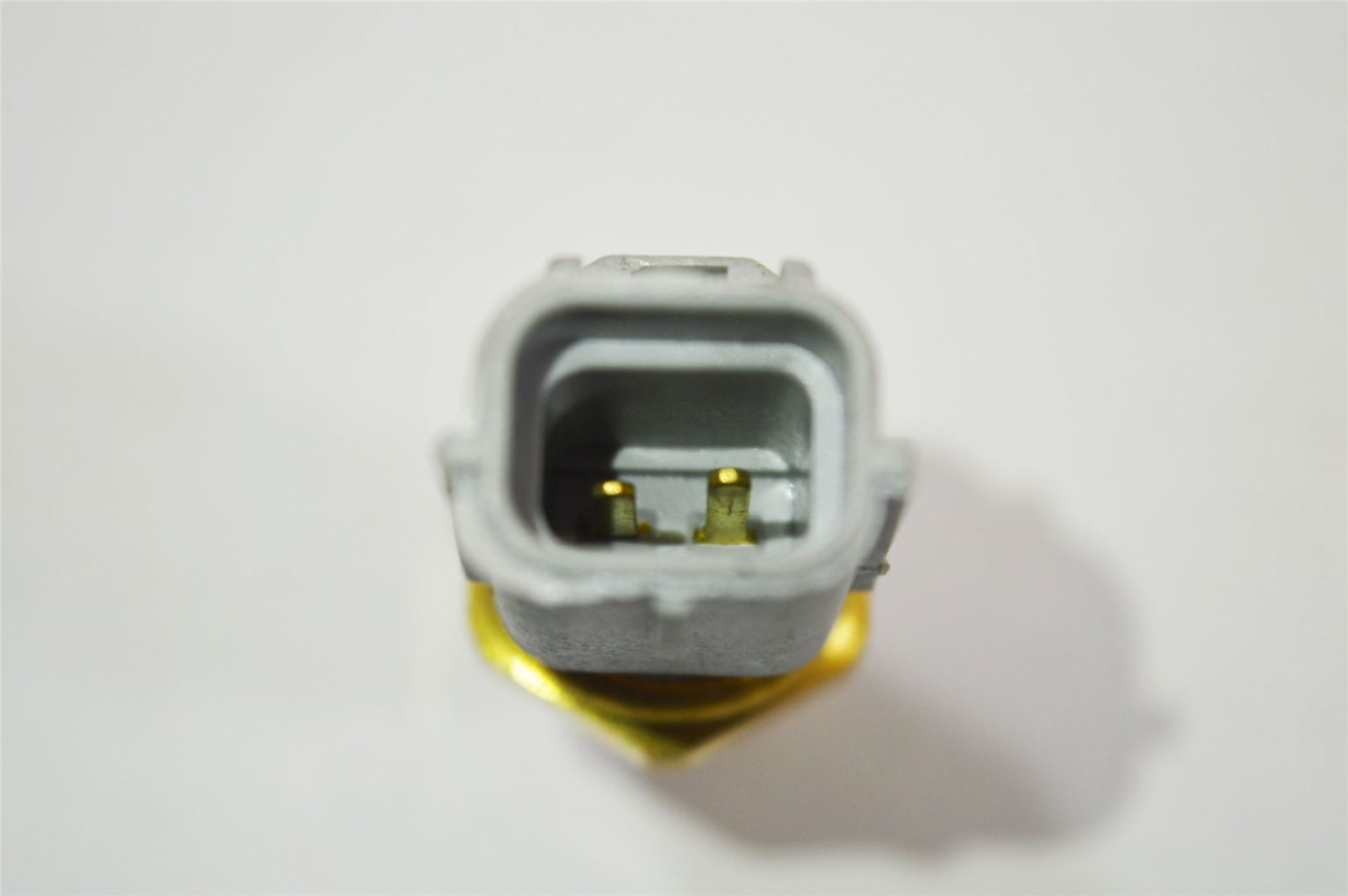 1484876 : ENGINE WATER COOLANT TEMPERATURE SENSOR - NEW - Leader ...