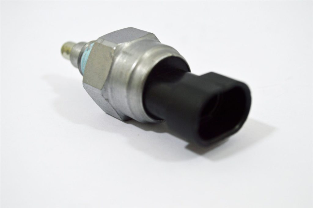 LSC 55583570 : Reverse / Reversing Light Switch - NEW from LSC - Leader ...