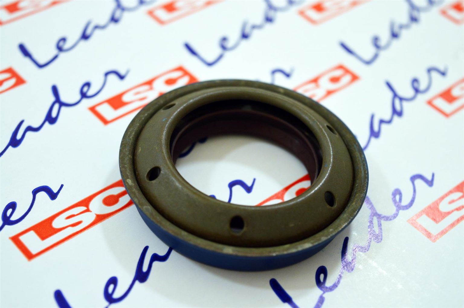 LSC 12755013 : Front Drive Shaft Oil Seal for F25 F35 F40 M20 M32 ...