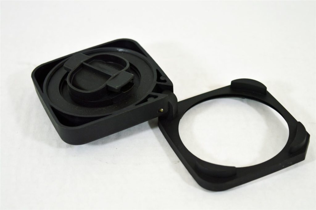 11127500568 : ENGINE OIL FILLER CAP with RETAINER - NEW - Leader ...