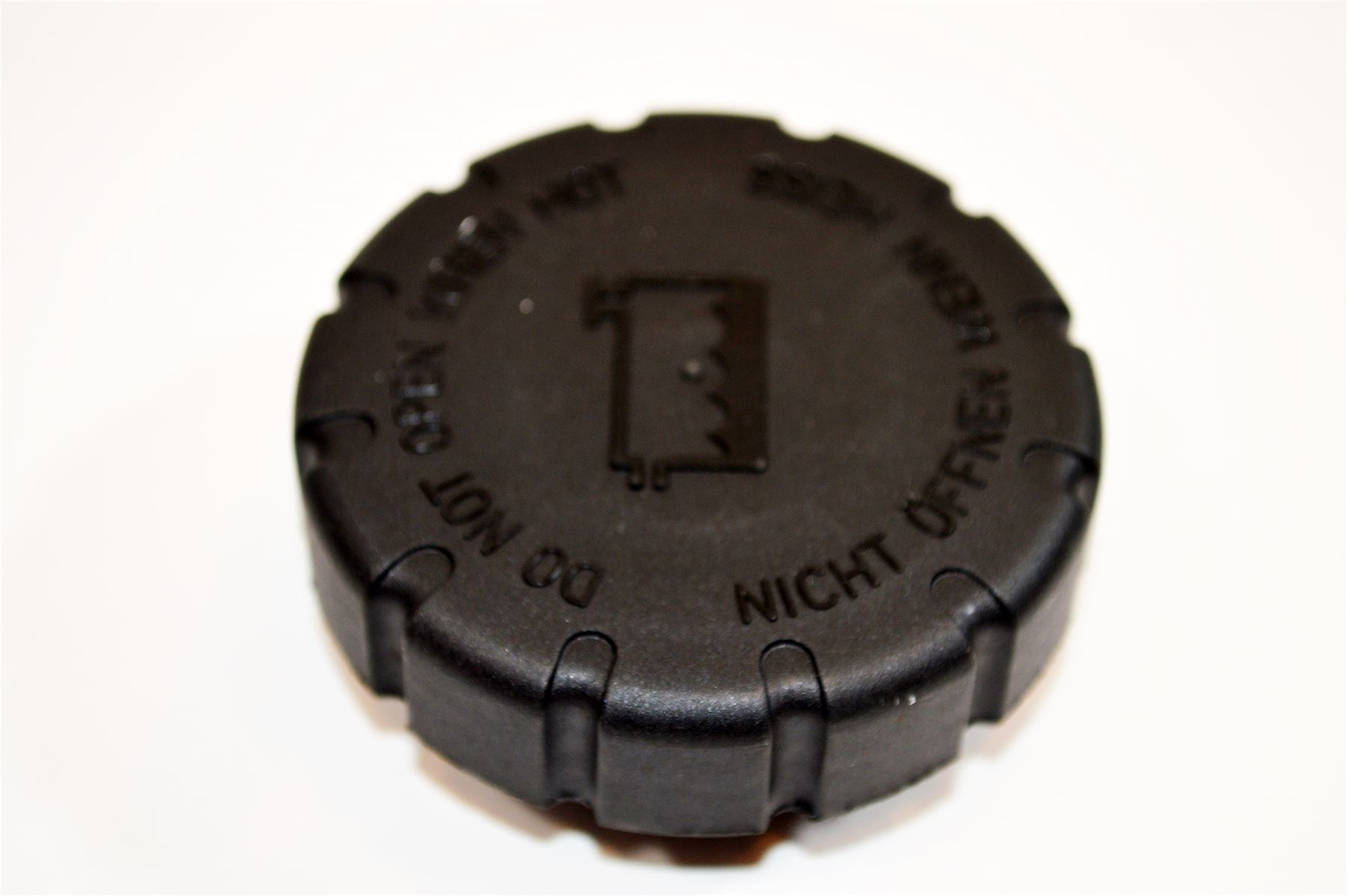 LSC 0005018215 : Coolant / Radiator Header Tank Cap - NEW - Leader ...