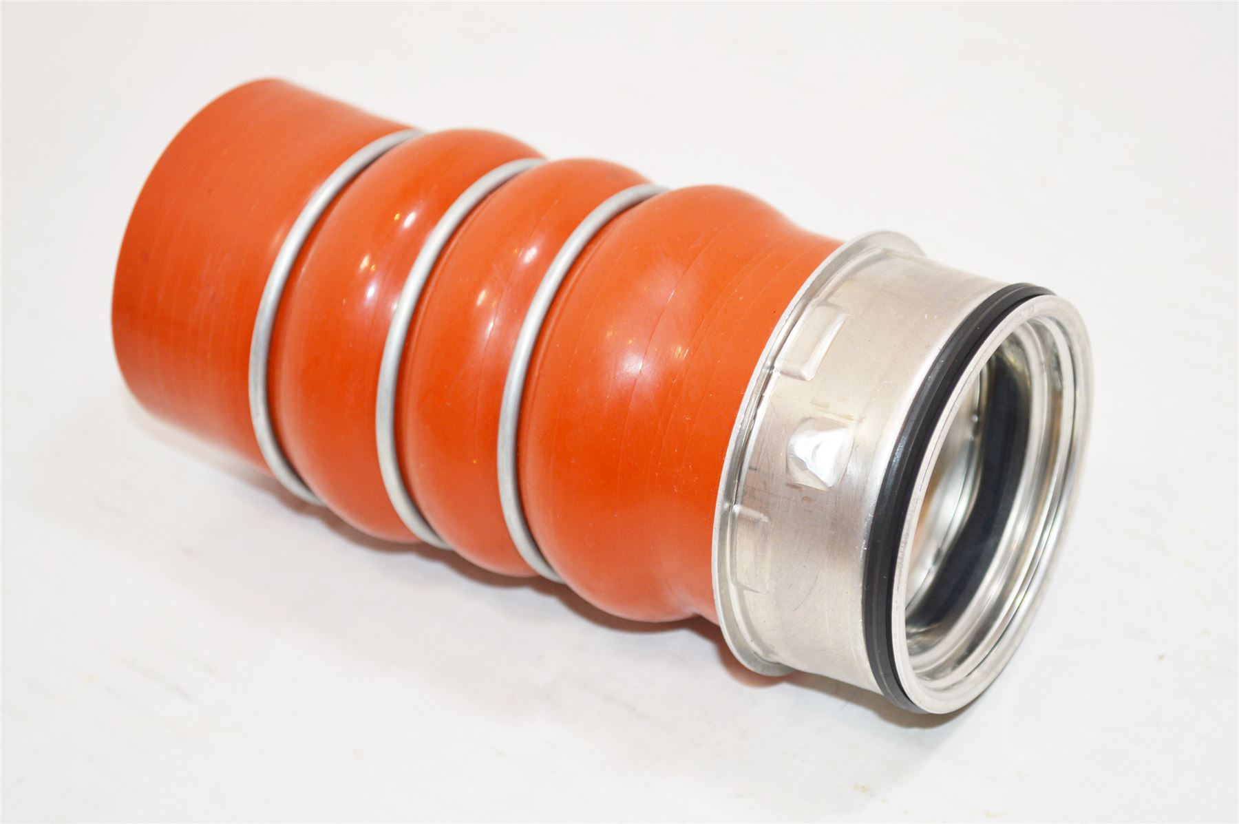 LSC 11617796303 : Turbocharger Intercooler Hose (RHS) - NEW - Leader ...