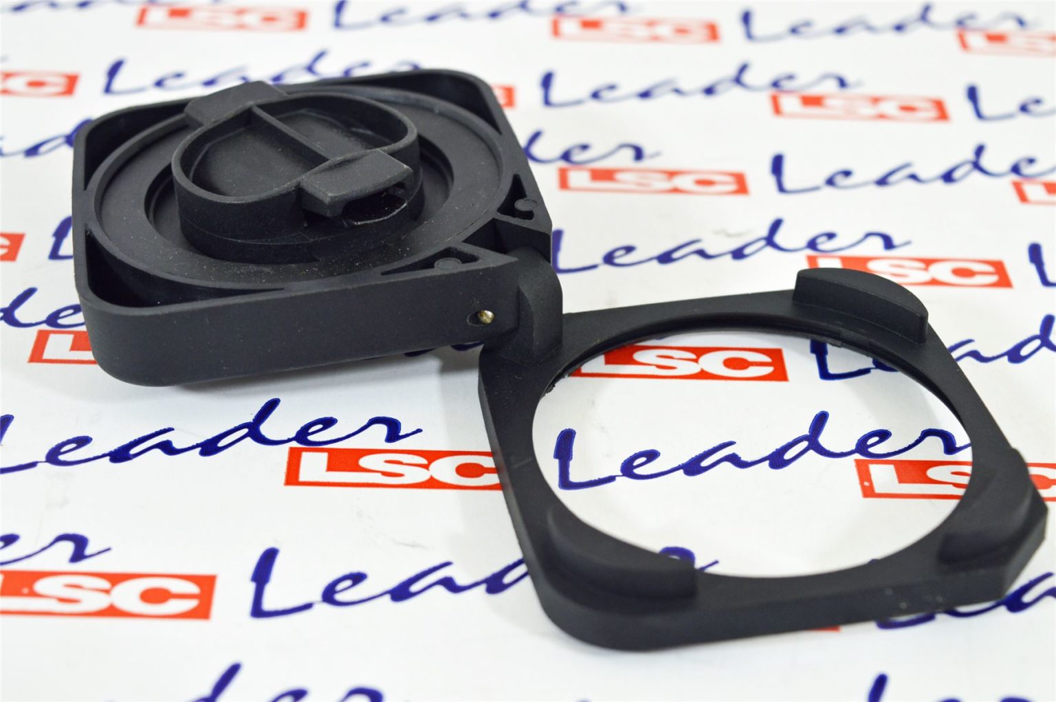 11127500568 : ENGINE OIL FILLER CAP with RETAINER - NEW - Leader ...