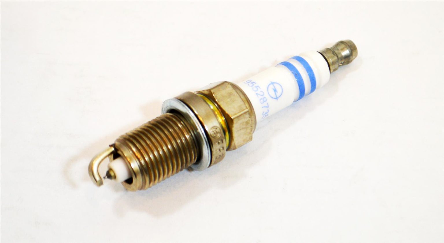 LSC 95528735 : GENUINE Spark Plug - NEW - Leader Specialist Components
