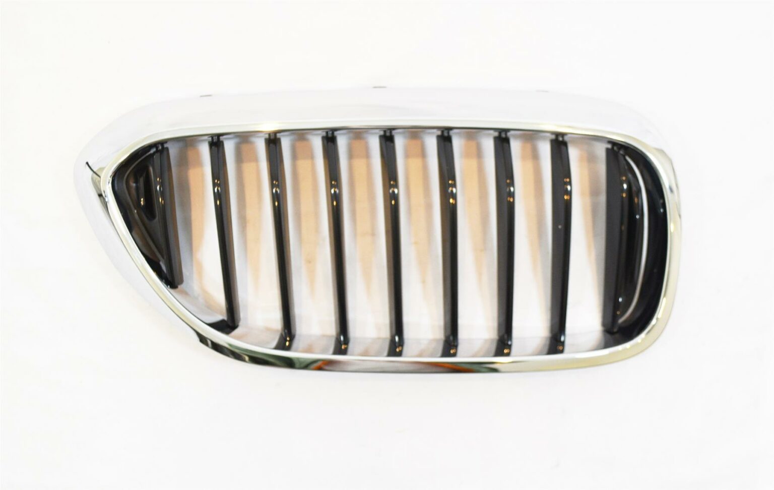 LSC 51137390864 : Original OEM RHS Chrome & Black Front Kidney Grille ...