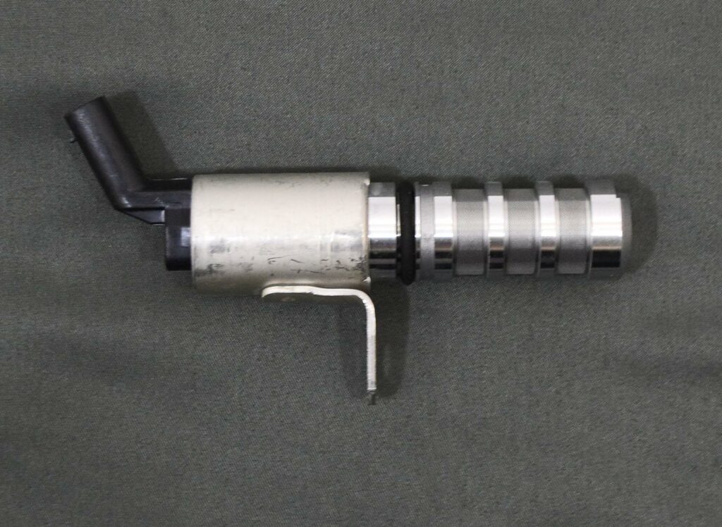 LSC 12636524 : Genuine Camshaft Valve Timing Adjuster Solenoid - NEW ...